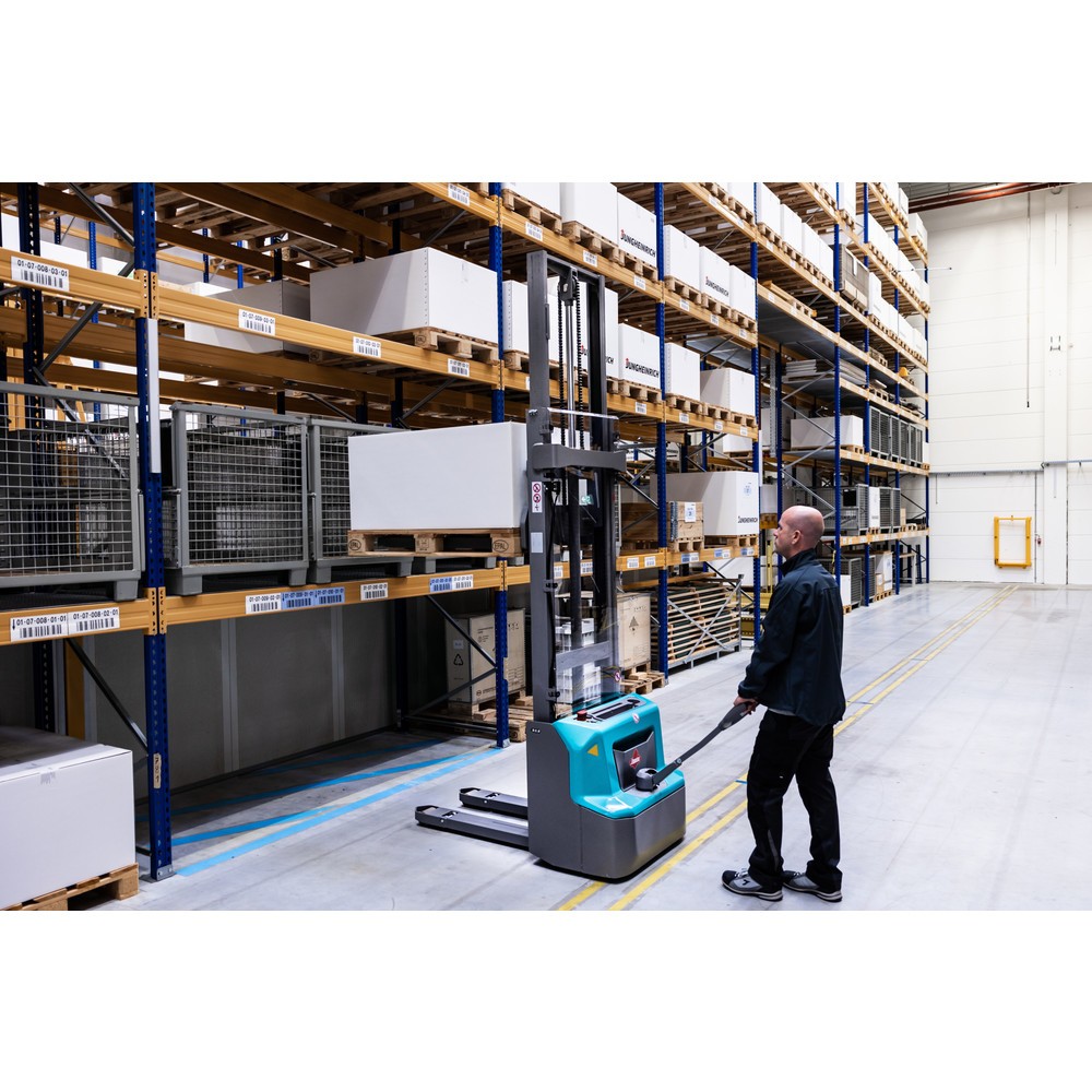 Ameise® PSE 1.2 electric high-lift stacker truck with two-stage ...
